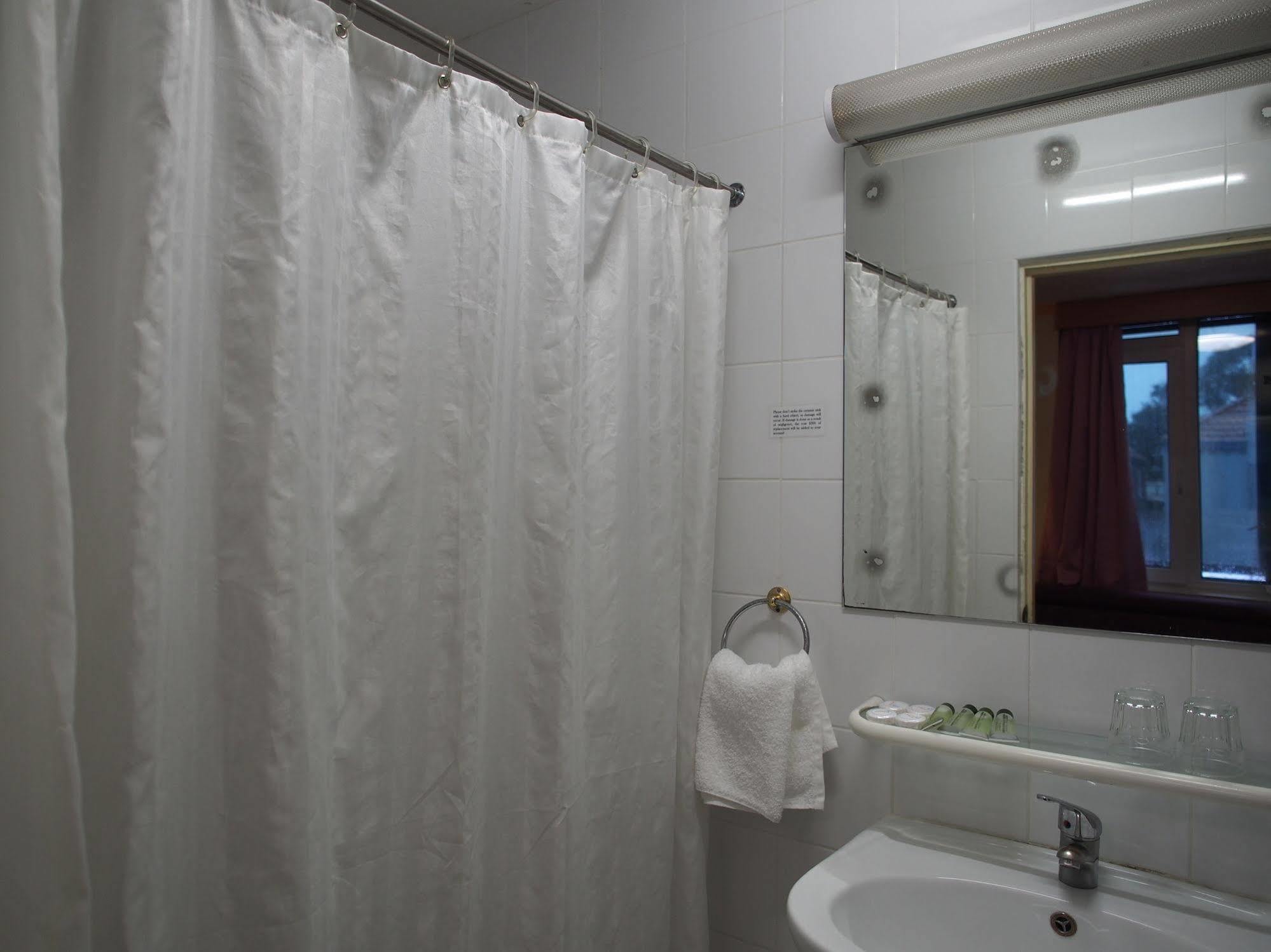 EDGECLIFF LODGE MOTEL | ⋆⋆⋆ | SYDNEY, AUSTRALIA | SEASON DEALS FROM $110